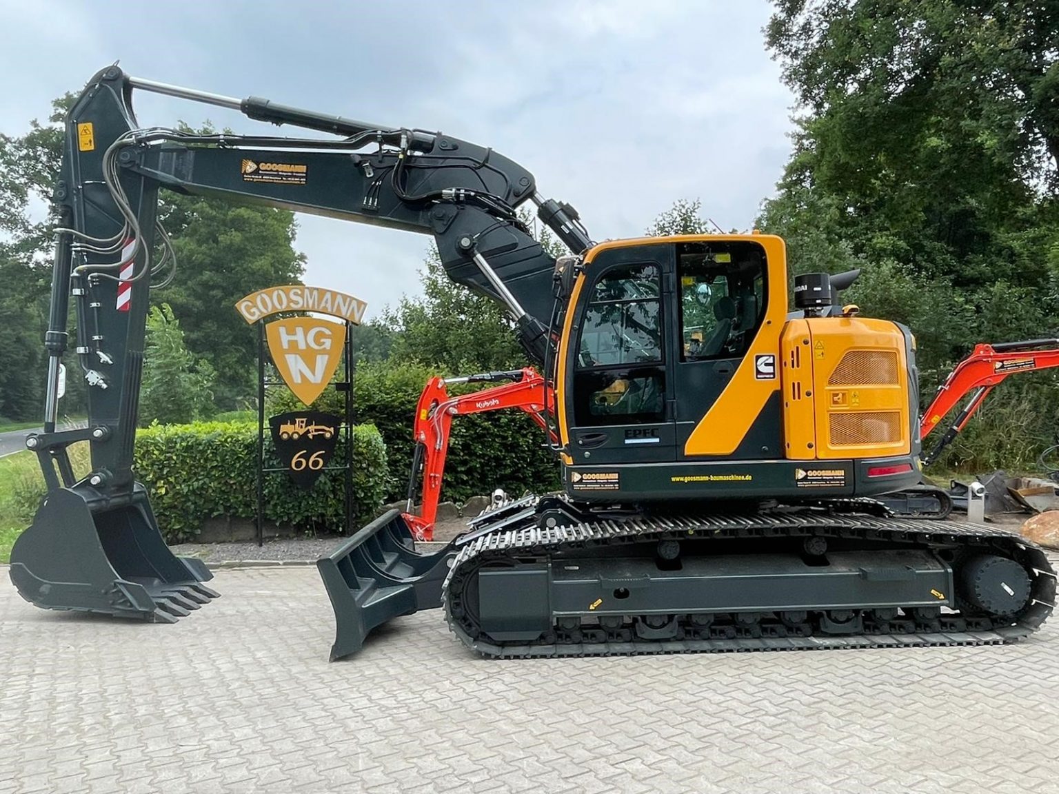 Hyundai HX235 – Goosmann Baumaschinen