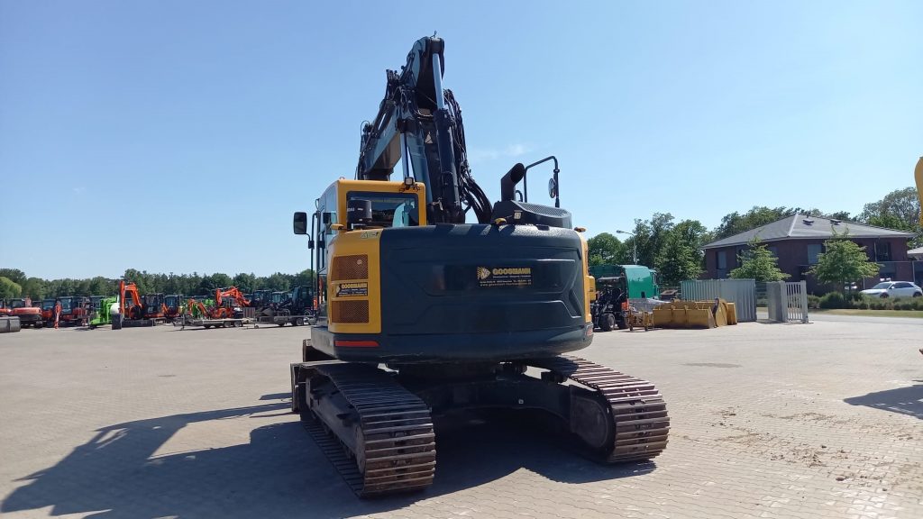Hyundai HX235 A LCR – Goosmann Baumaschinen