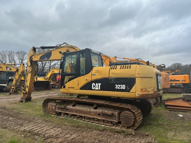 CAT 323 DL – Goosmann Baumaschinen